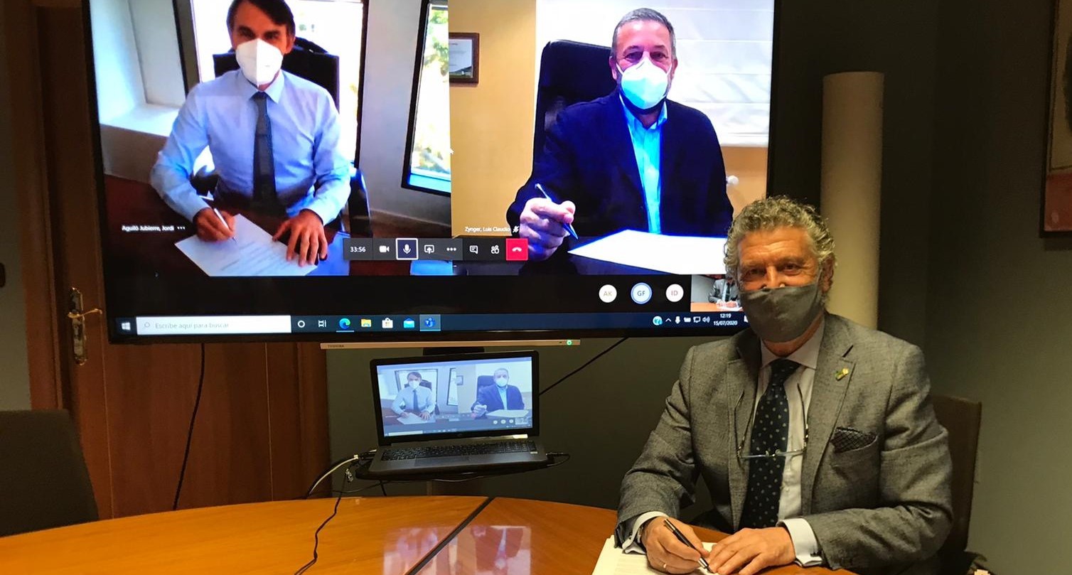 Ence and the City Council of Navia sign the renewal of their ...