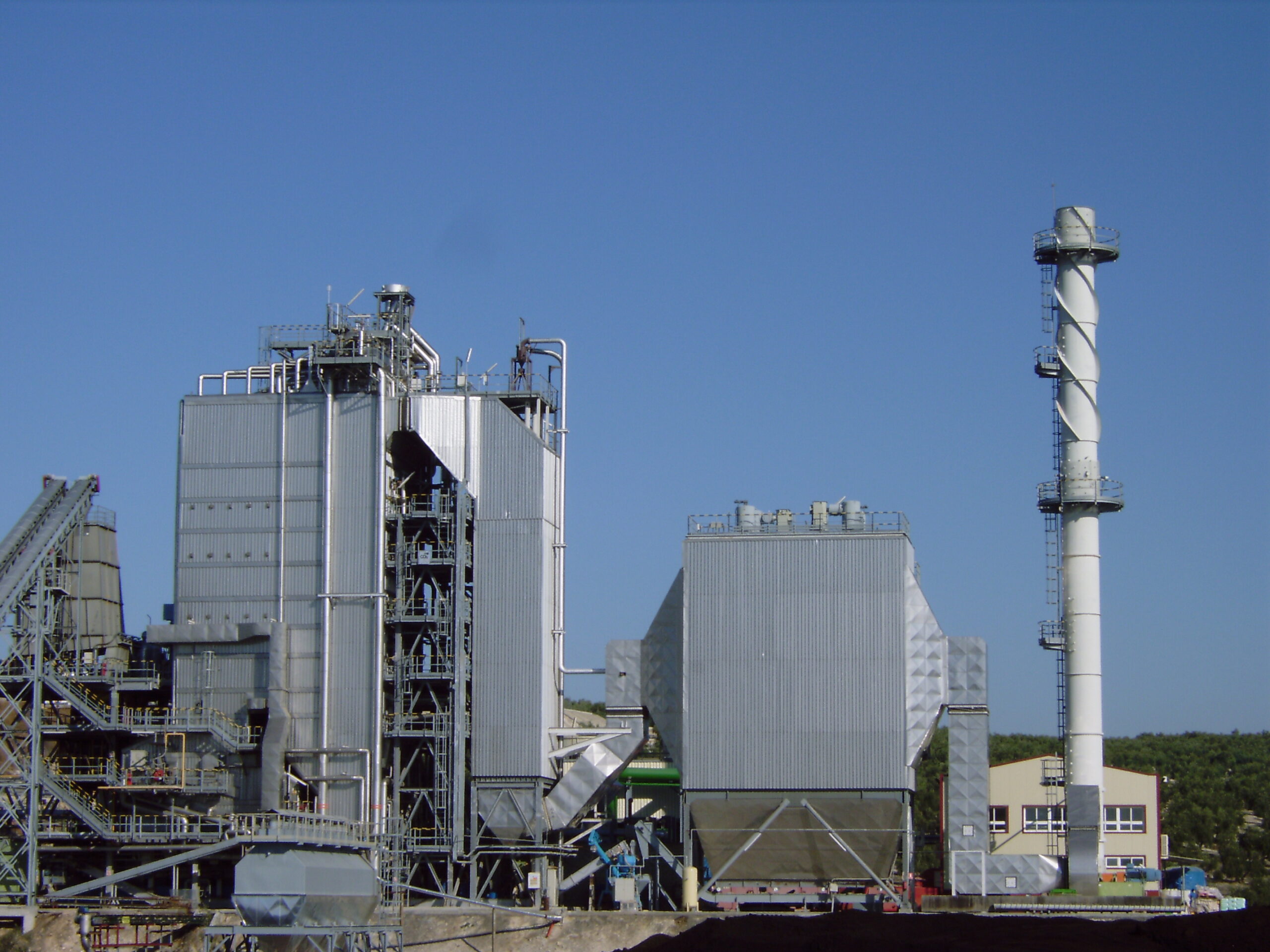 La planta de energía renovable de Magnon en Lucena finaliza con éxito ...